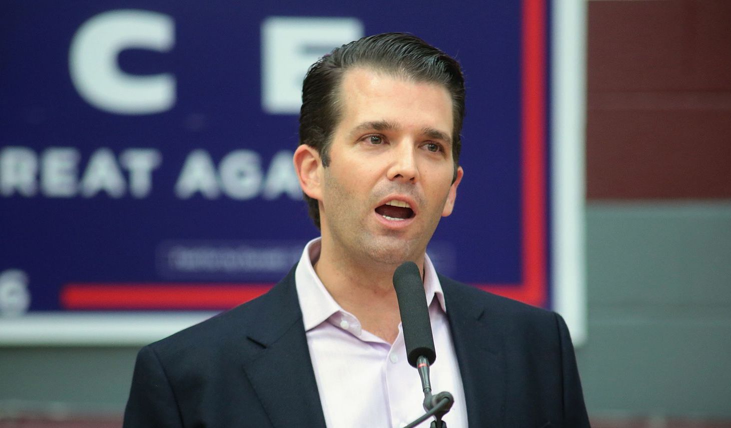 Donald Trump Jr accusé d'avoir trompé sa femme... avec une star de télé ...
