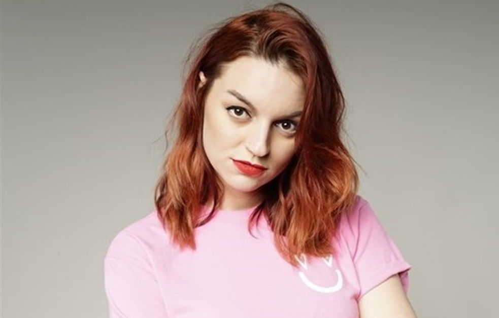 Laura Calu victime d'une terrible agression : L'humoriste veut se ...