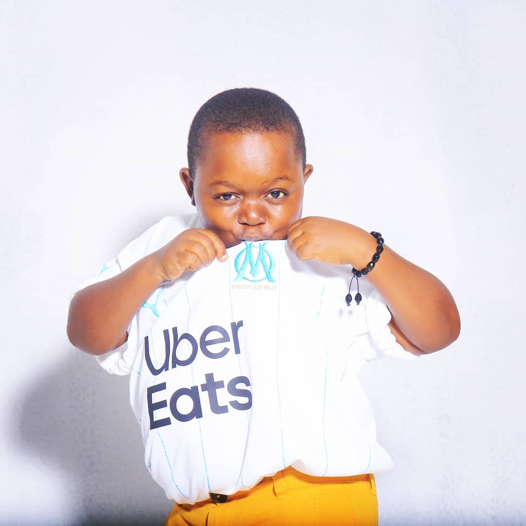 Qui est le Petit Mayombo, cet humoriste qui fait le buzz