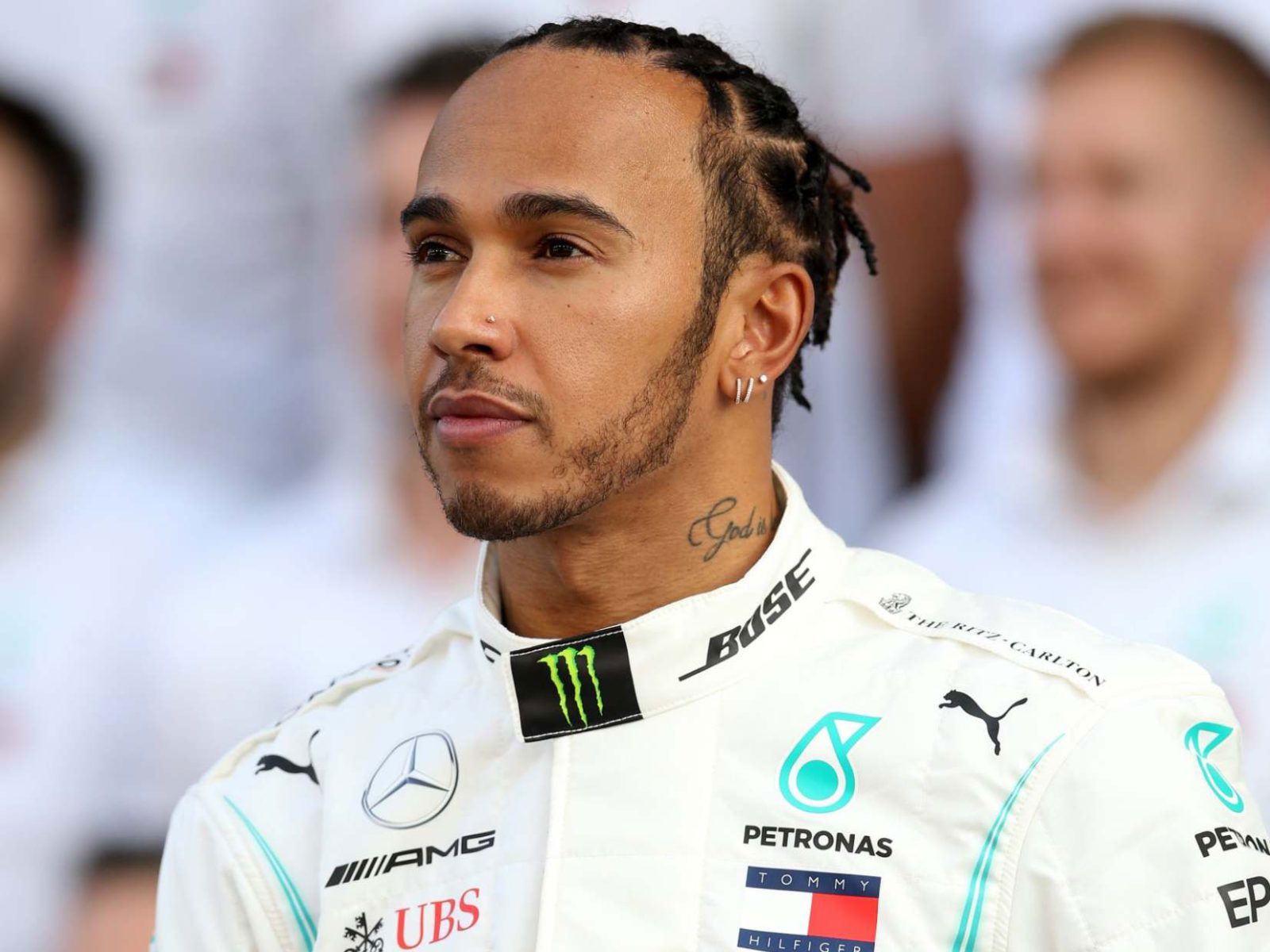 Lewis Hamilton : le pilote lancé dans une guerre de voisinage
