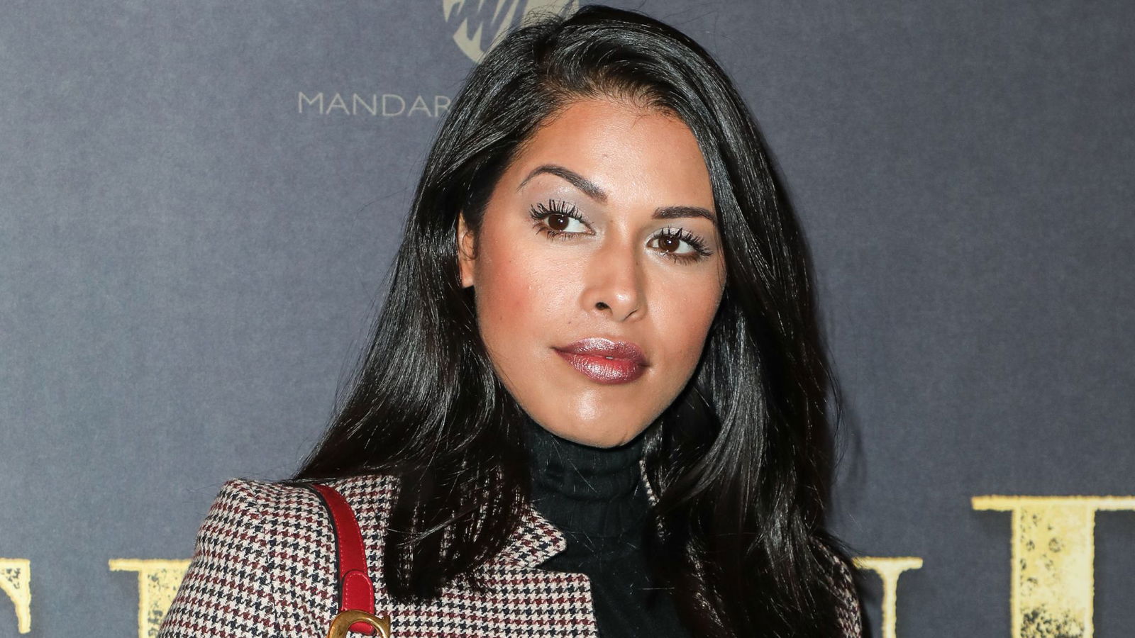 Seins nus, torride dans un bain, Ayem Nour met le feu sur Instagram