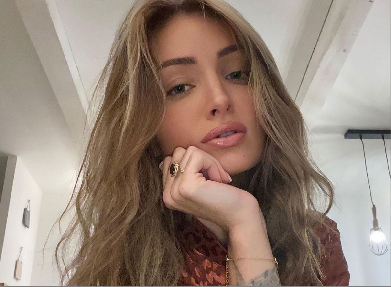 Beverly Bello : Absente des réseaux depuis son opération, elle donne de ...