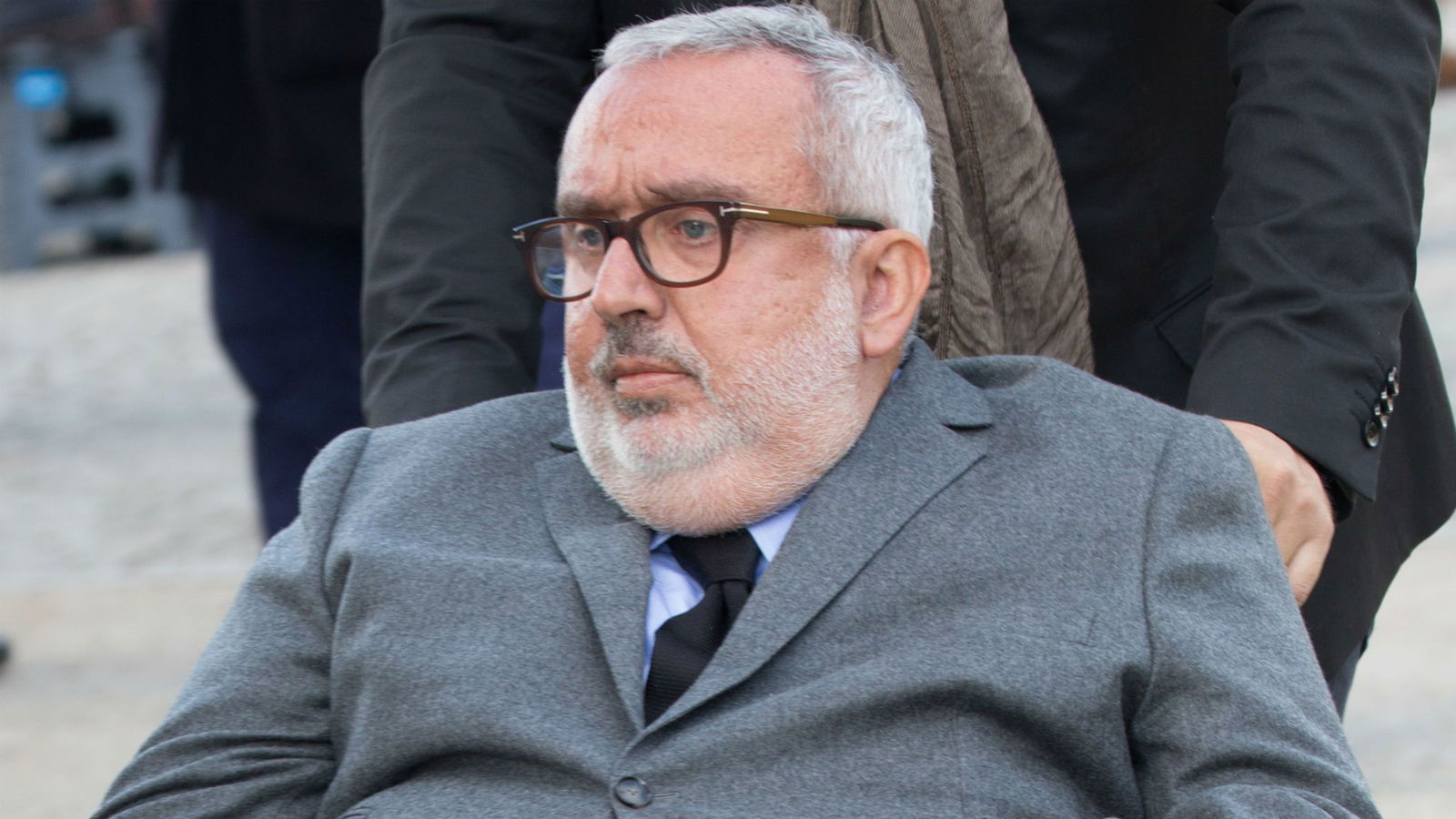 Dominique Farrugia : Il laisse éclater sa colère sur le traitement des ...