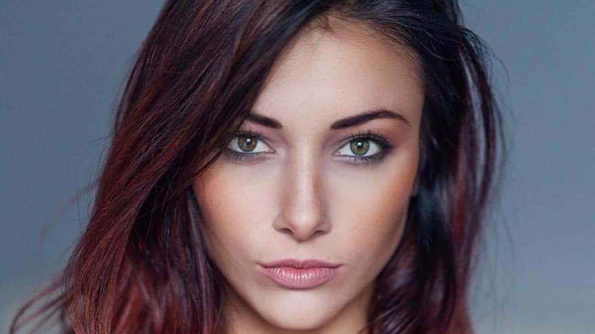 Delphine Wespiser : Ses débuts hasardeux avec son compagnon Roger Erhart