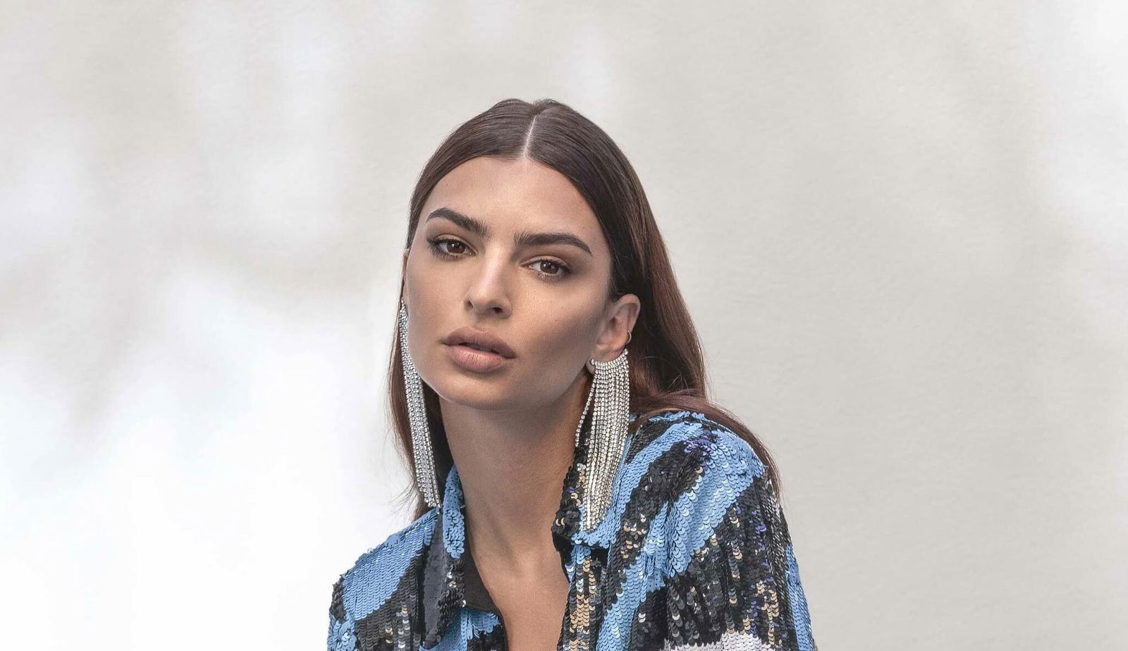 Emily Ratajkowski en bikini : Elle pose avec son bébé et choque la toile