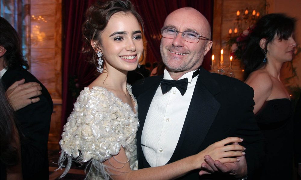Lily Collins (Emily in Paris) : son touchant message à son père, Phil ...