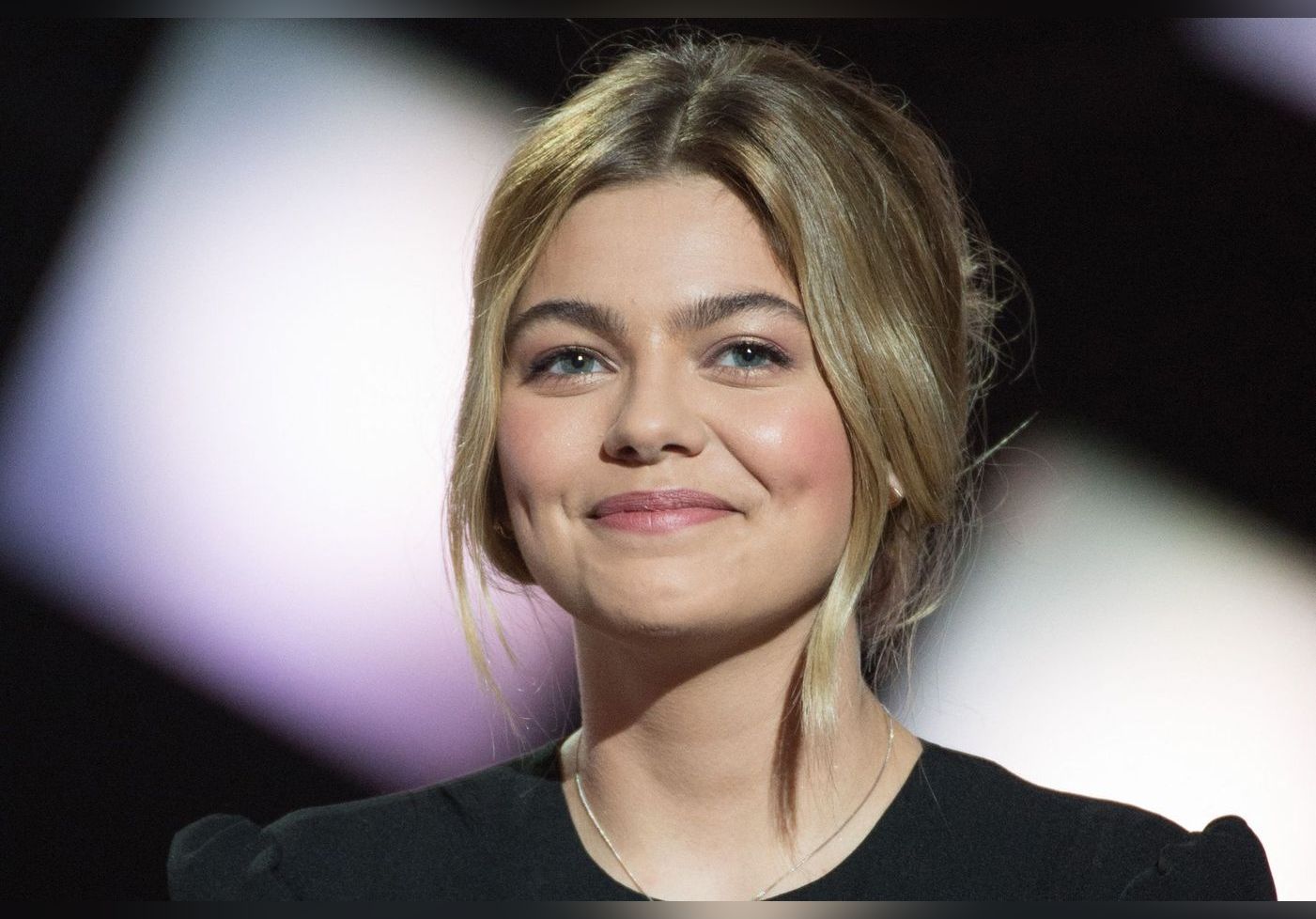 "Elle n'est plus un bébé" : les tendres confidences de Louane sur sa ...