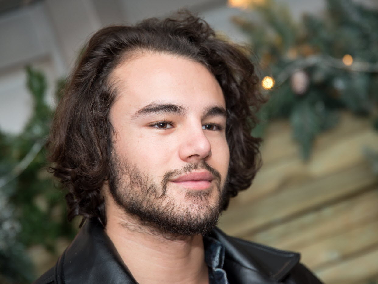 Anthony Colette en couple : Il partage un cliché avec sa chérie pour la ...