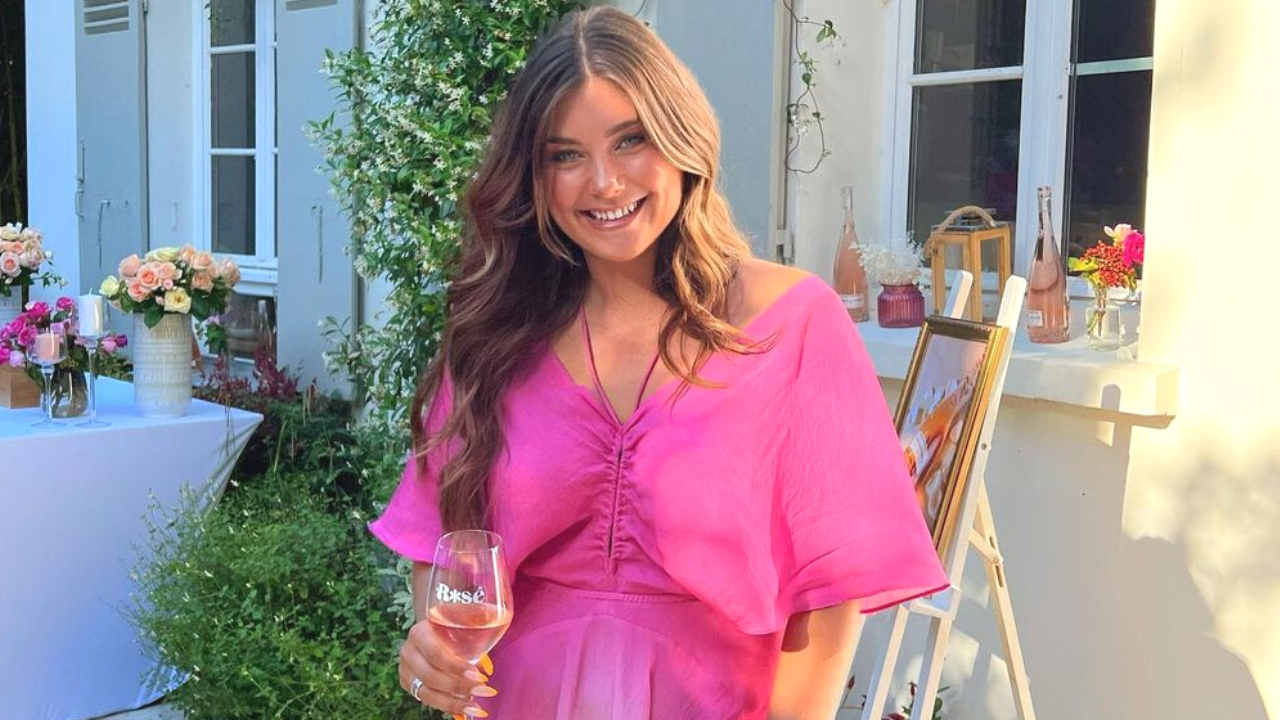 Anna RVR : l'influenceuse crée la surprise en co-créant un kit de rosé ...