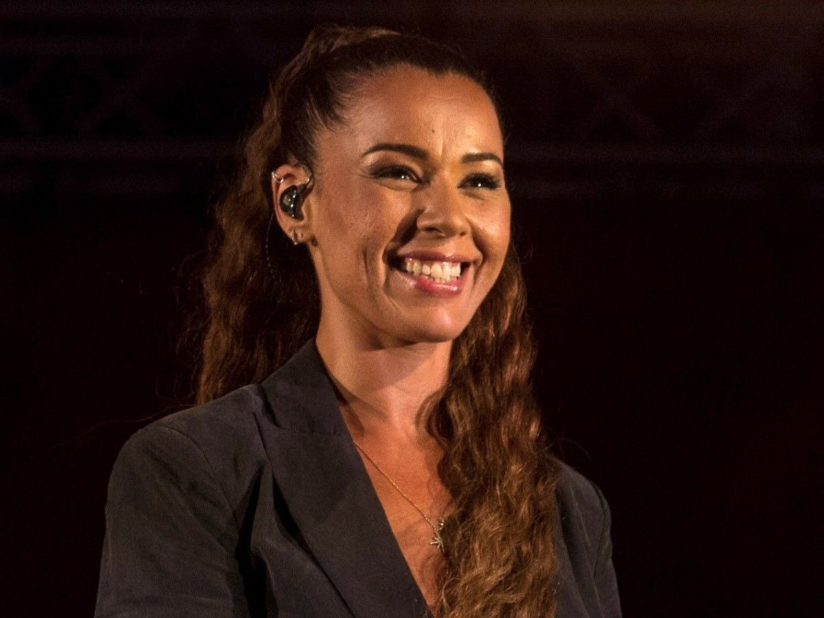Chimène Badi très amincie : la chanteuse se confie sur sa perte de ...