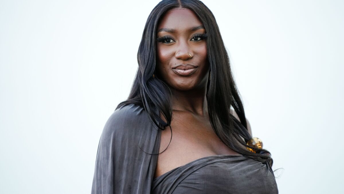 Aya Nakamura victime de chantage à la sex tape : la chanteuse saisit la ...