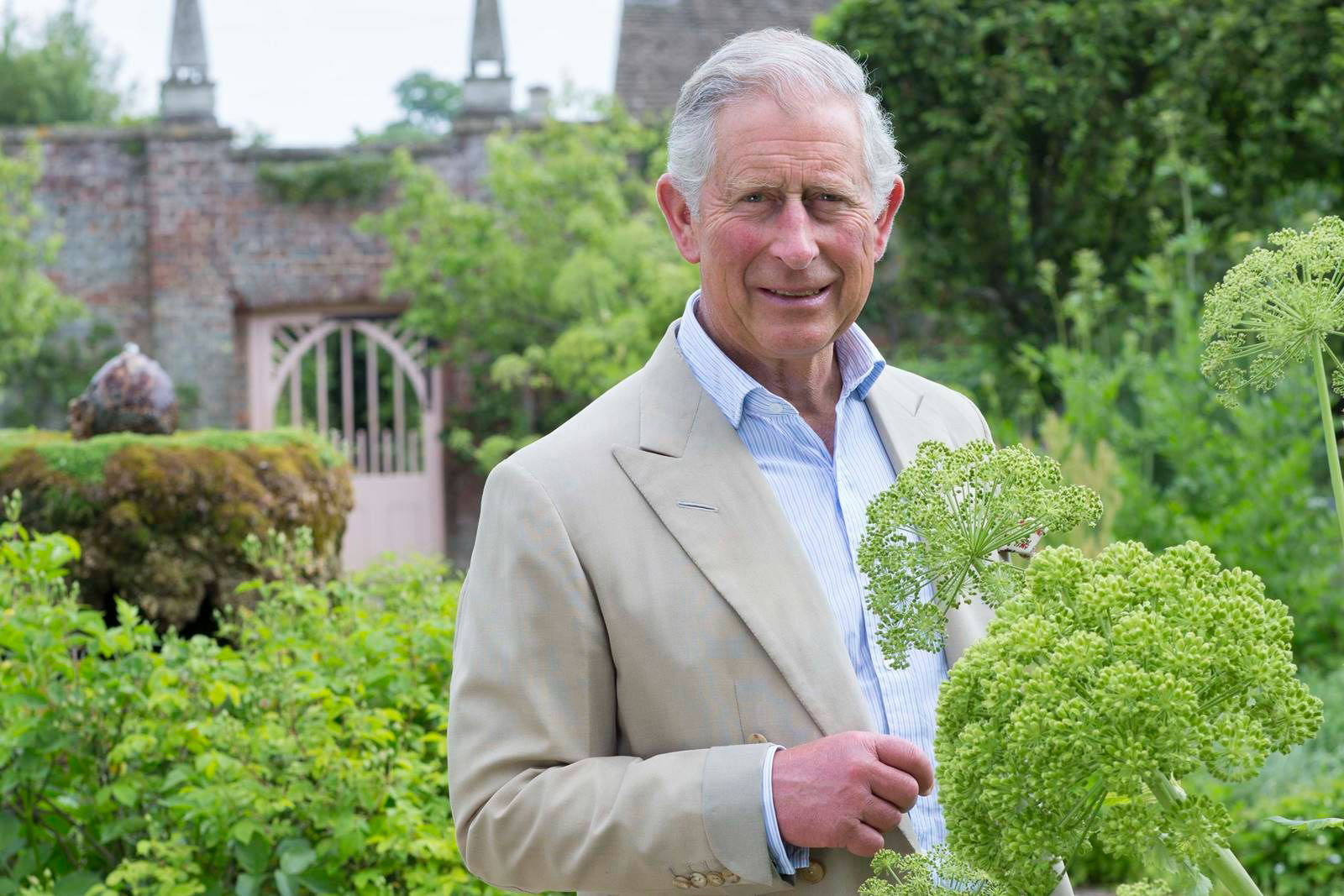 Charles III : pourquoi le roi d’Angleterre doit-il payer un loyer au ...