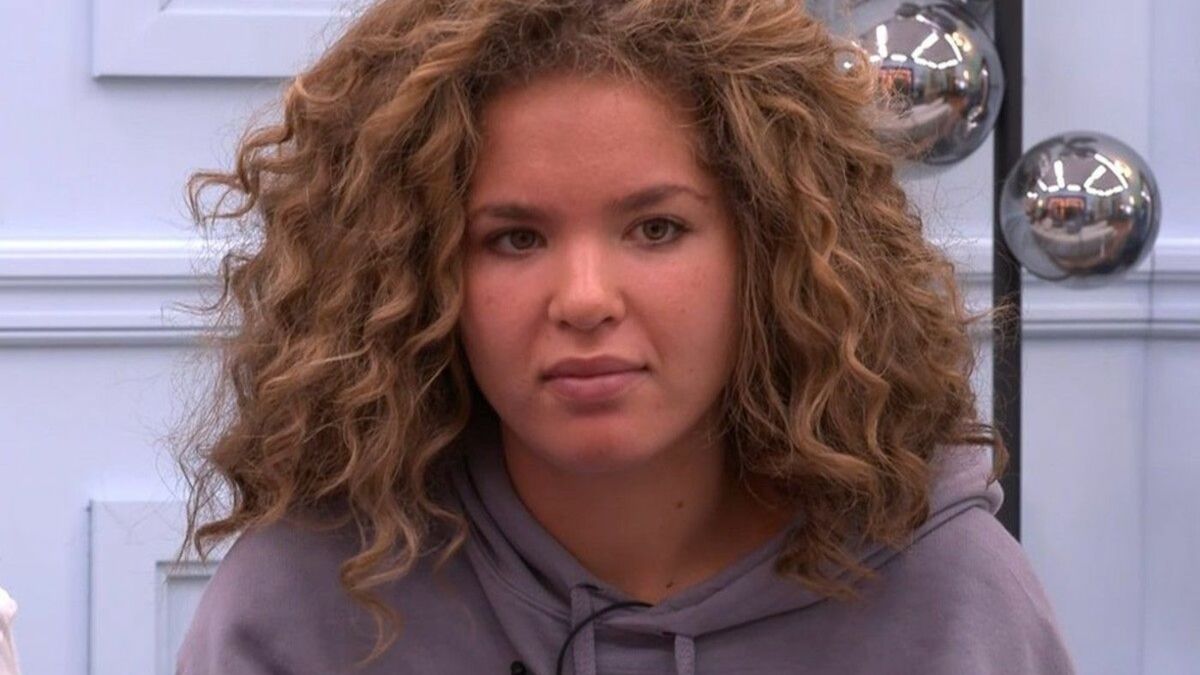 Léa Haddad revient sur sa rupture avec le label de Vitaa : "Ça m'a forgée"