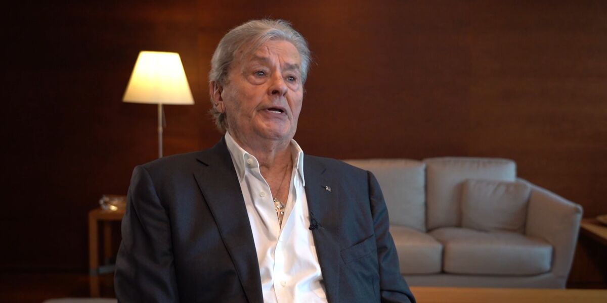 Alain Delon : ce document clé dans la bataille entre Hiromi Rollin et ...