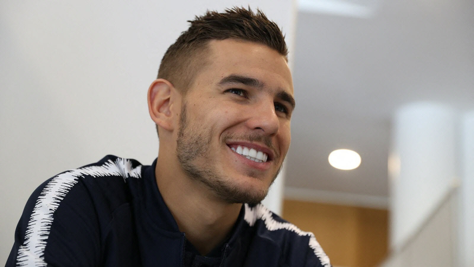 Lucas Hernandez : oubliée Amelia Llorente, le footballeur s'affiche ...