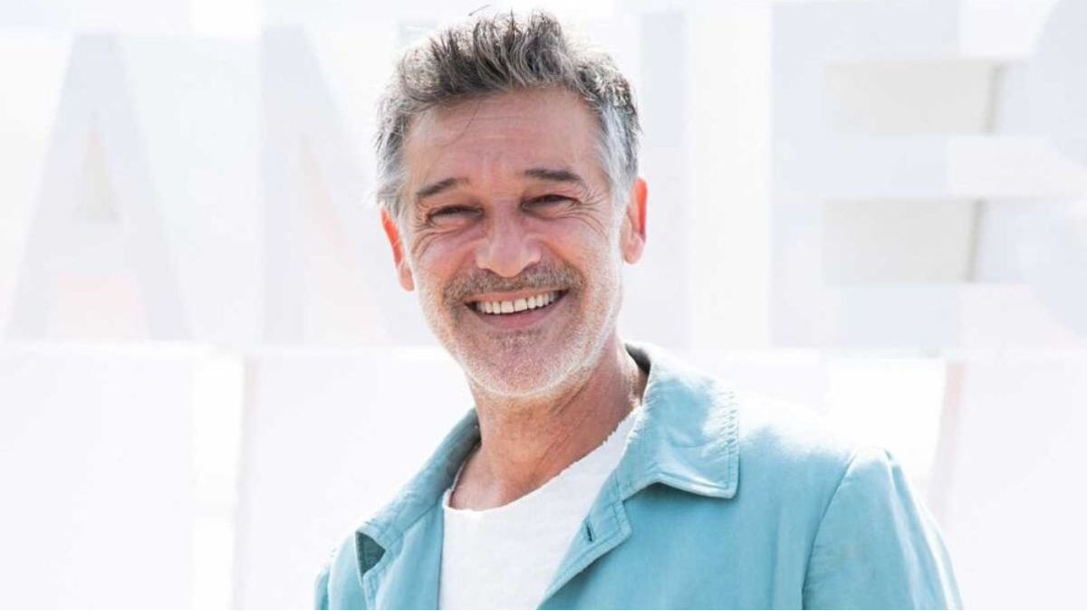 Ici tout commence : Stéphane Blancafort officialise son couple avec ...