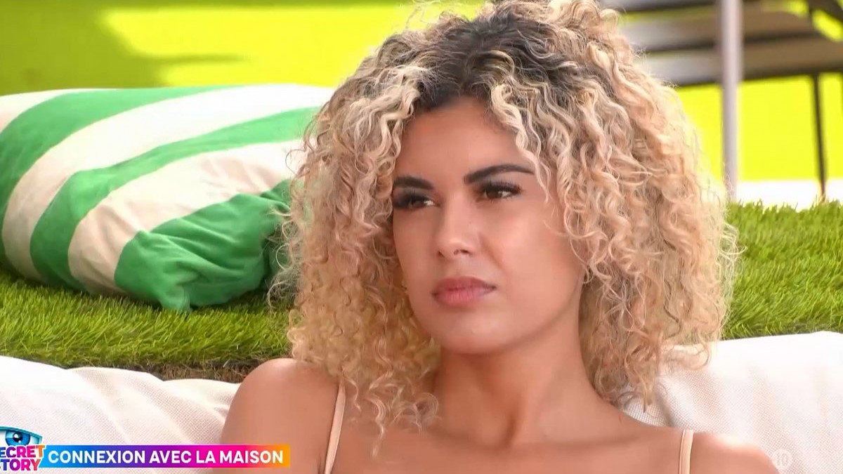 Secret Story : Zoé en couple ! Découvrez son chéri