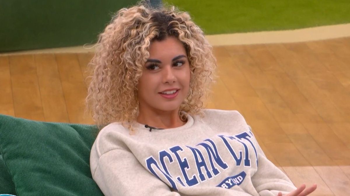 Secret Story : Zoé en couple ! Découvrez son chéri