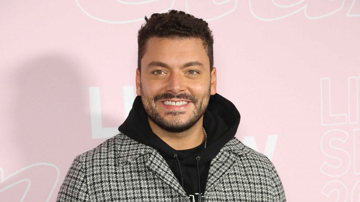 Kev Adams transformé pour son nouveau film, les fans réagissent