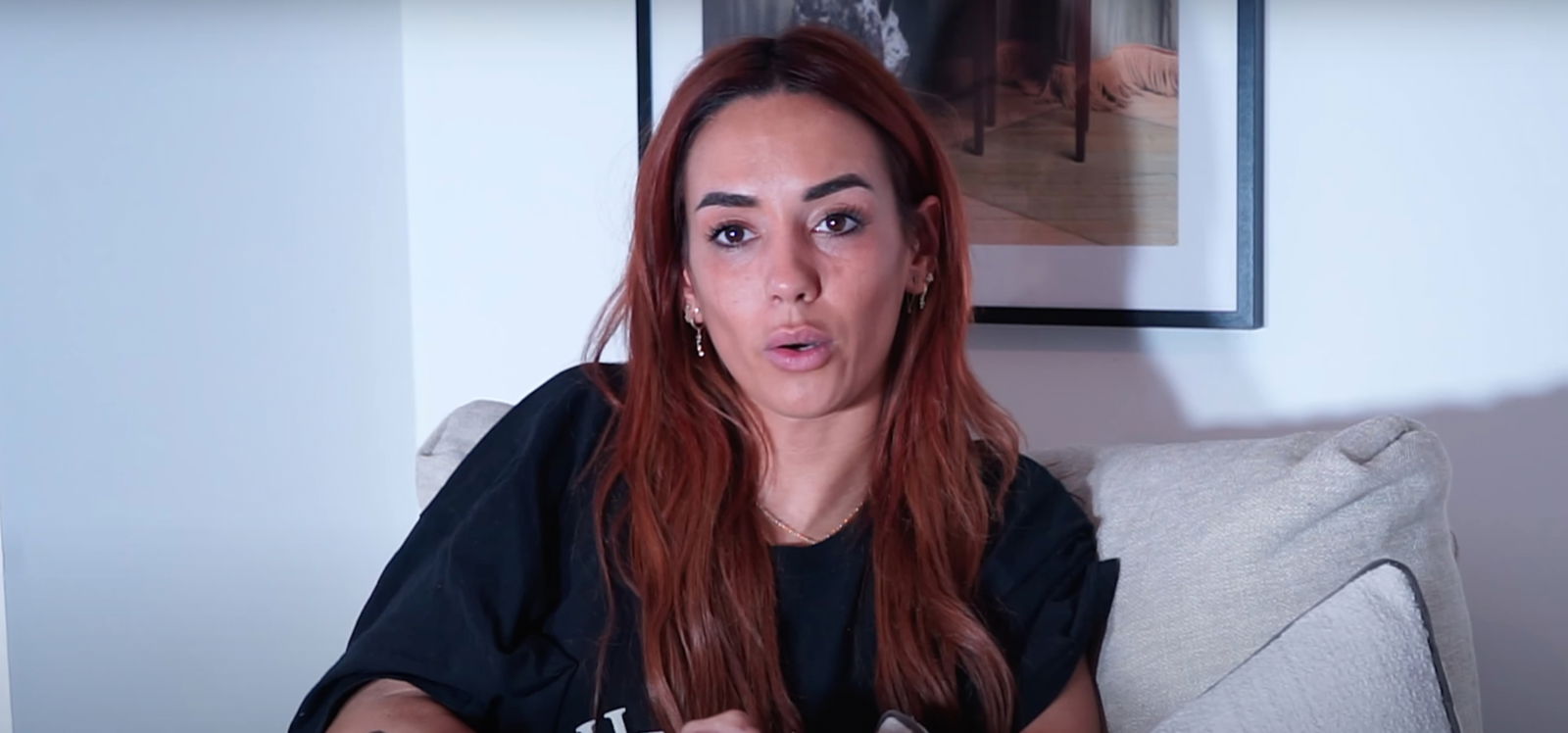 Hilona Gos au bord des larmes trois mois après son accouchement : "J ...