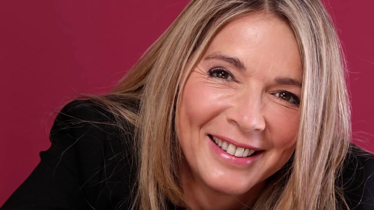 Hélène Rollès : ses rares confidences sur ses enfants adoptifs