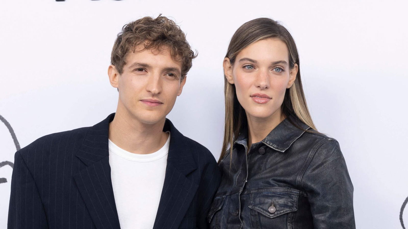 Charlotte Cardin se confie sur son début de relation avec Aliocha ...