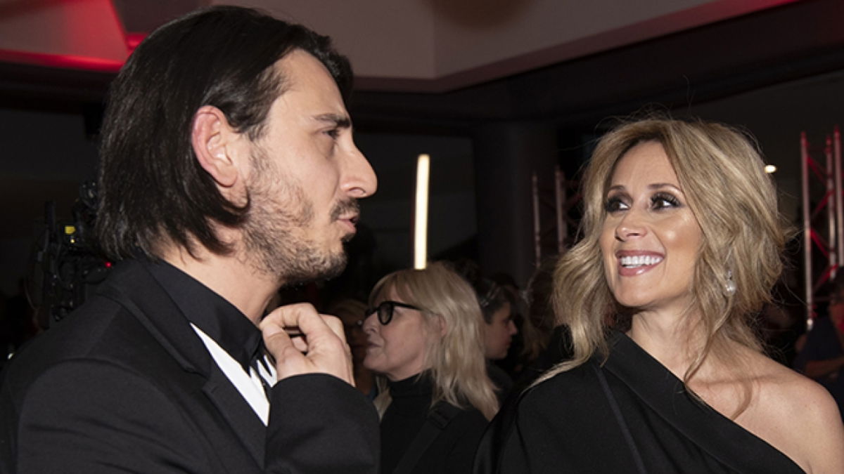 Lara Fabian répond aux remarques sur les quatorze ans qui la séparent ...