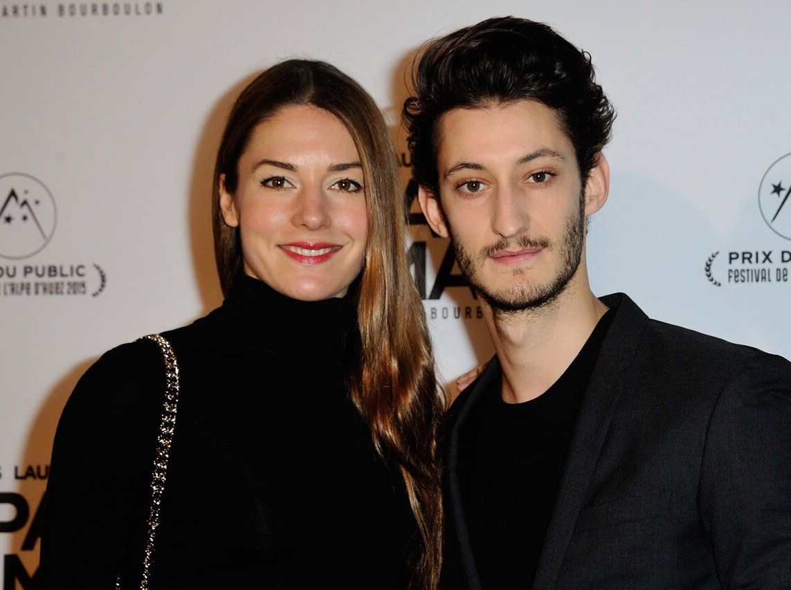 Pierre Niney : Natasha Andrews évoque leurs désaccords avec humour, "On ...