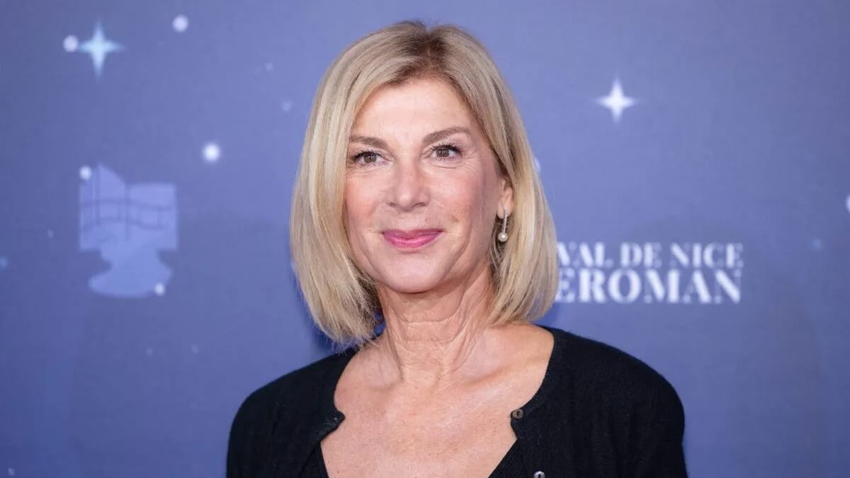 Michèle Laroque tentée par la chirurgie esthétique ? "On a l'air un peu ...