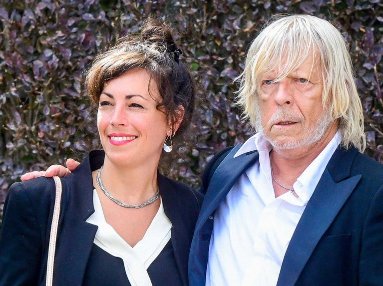 Renaud face à une nouvelle addiction : son épouse Cerise lui fait "la ...