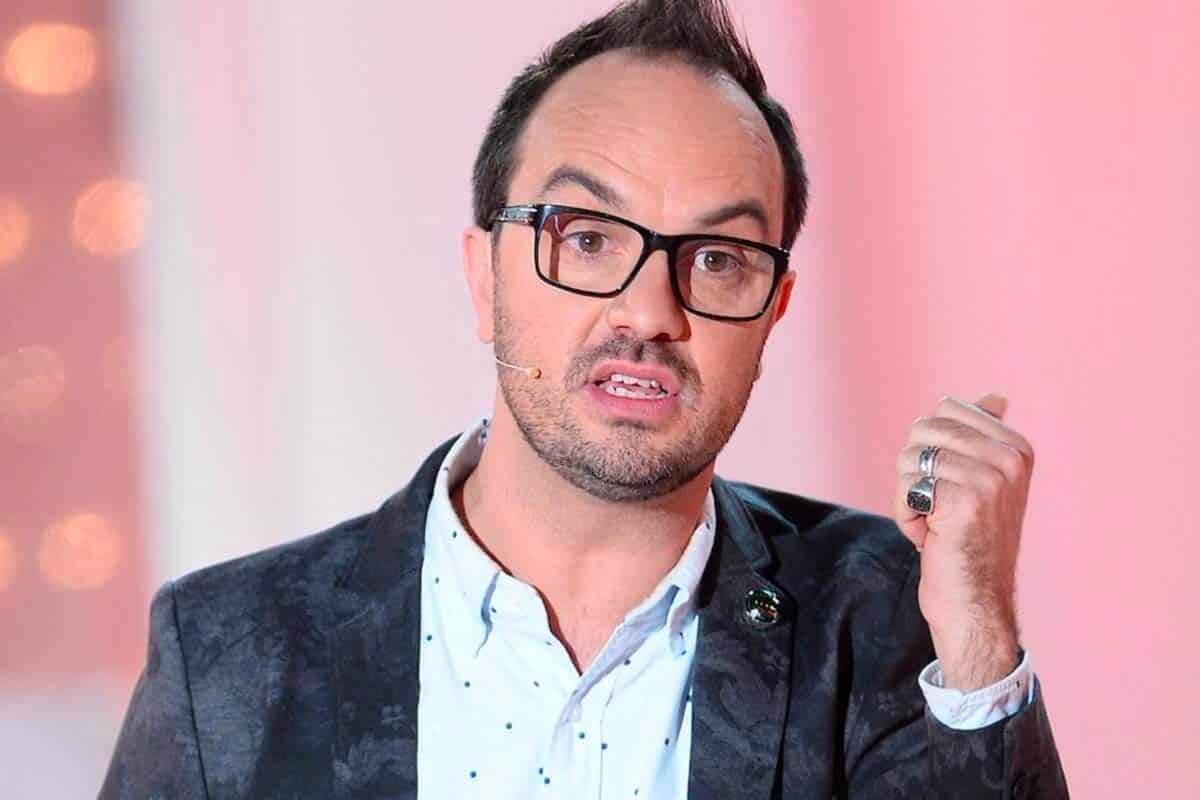 Jarry assume son statut d'artiste "populaire" et tacle les Molières ...