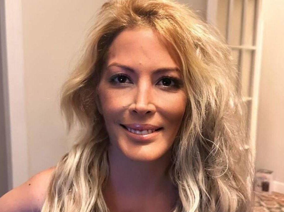Loana dévoile un cliché sans filtre avec son compagnon : "Il m'aime ...