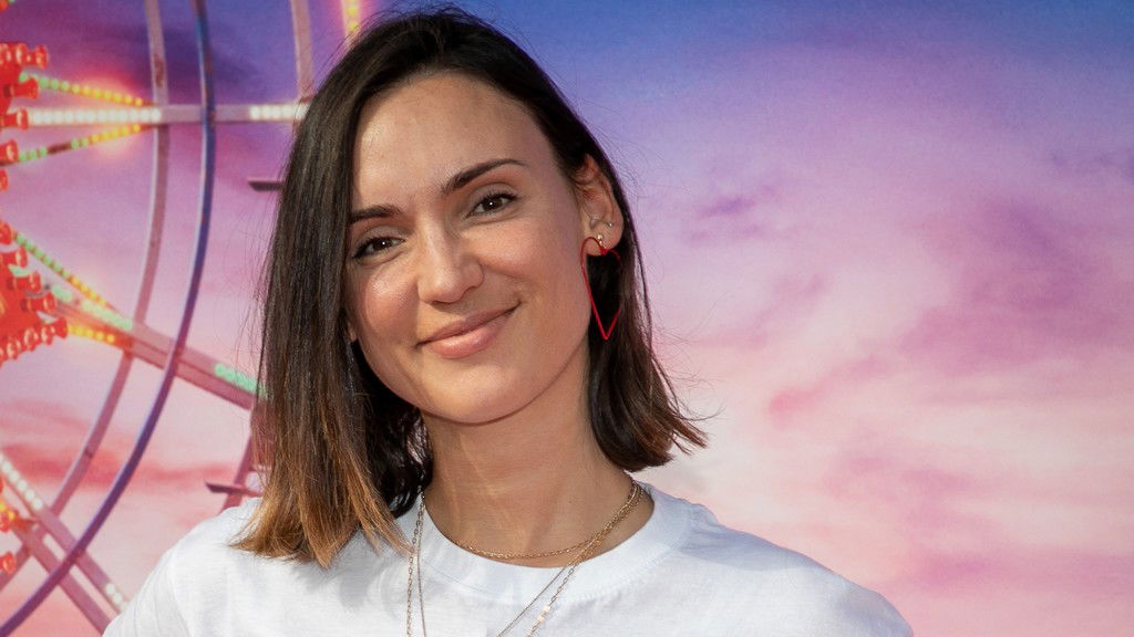 Natoo critiquée pour ne pas avoir enfanté, elle assume : "Désolée de ne ...