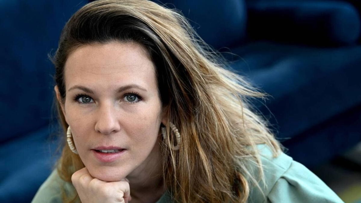 Lorie confesse avoir subi une opération de chirurgie esthétique : "J'ai ...