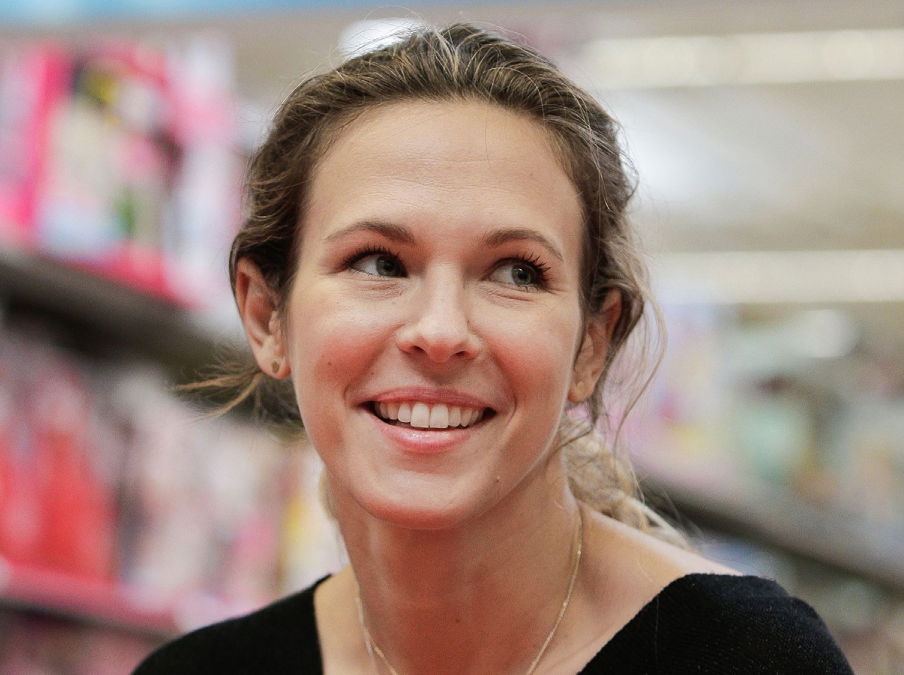 Lorie confesse avoir subi une opération de chirurgie esthétique : "J'ai ...