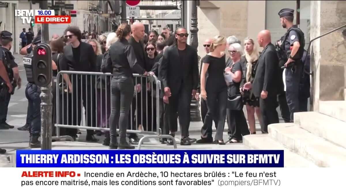 Obsèques de Thierry Ardisson : ce détail repéré sur son cercueil