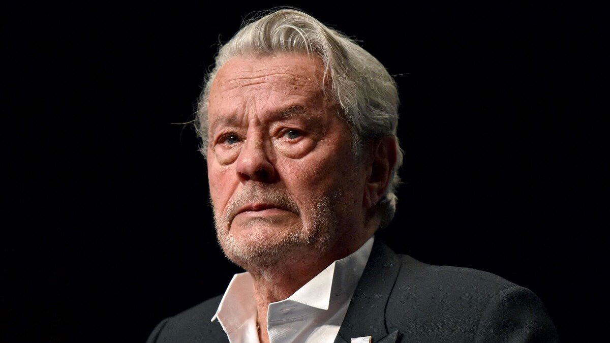 Alain Delon : cette rumeur qui circule autour de sa tombe