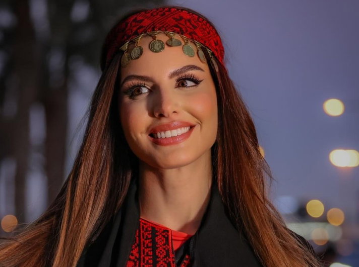 Nadeen Ayoub, première représentante de la Palestine à Miss Univers ...