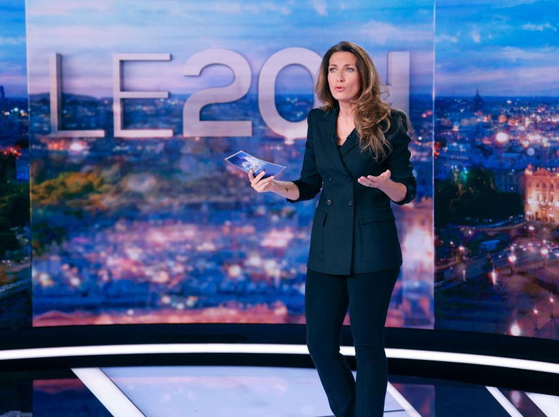 Anne-Claire Coudray révèle le secret derrière sa coiffure après avoir ...