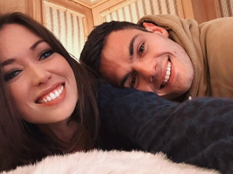 Elsa Esnoult est maman : la comédienne partage de tendres clichés de ...