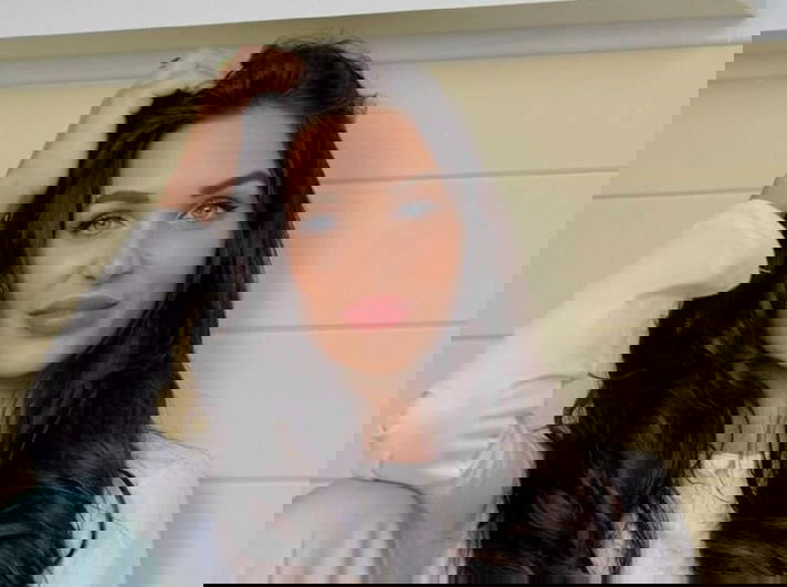 Julia Paredes installée à Dubaï : "Si nos impôts étaient utilisés à bon ...