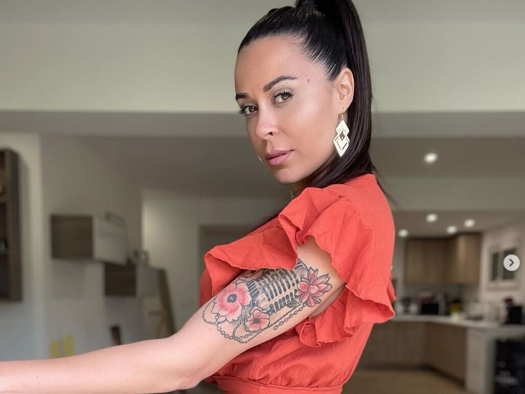 Shanna Kress sévèrement clashée par Bastos, la Marseillaise "peinée ...