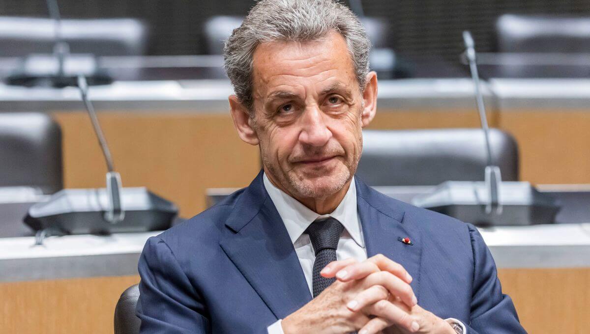 Nicolas Sarkozy bientôt incarcéré : la cellule de l’ancien président ...