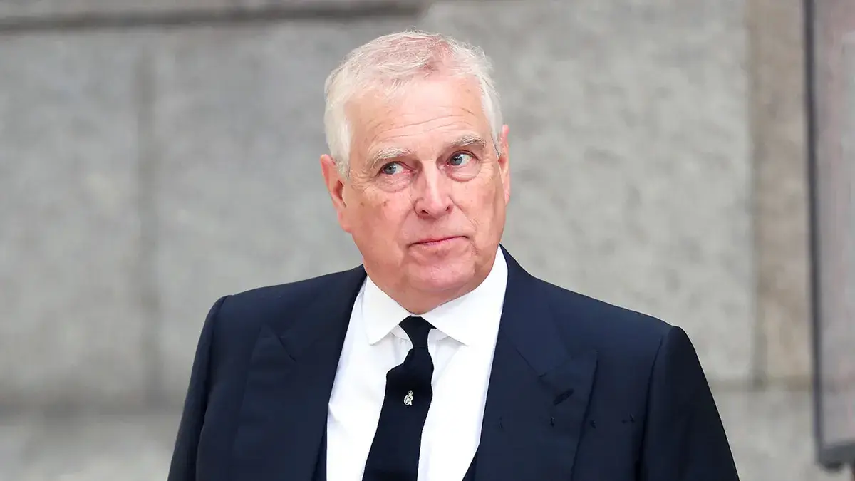 L'ex-prince Andrew arrêté le jour de son anniversaire...
